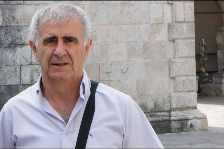 SHKRIMI-GRUA, NJË INOVACION ESTETIK EMBLEMATIK nga Delphine NAUDIER ...